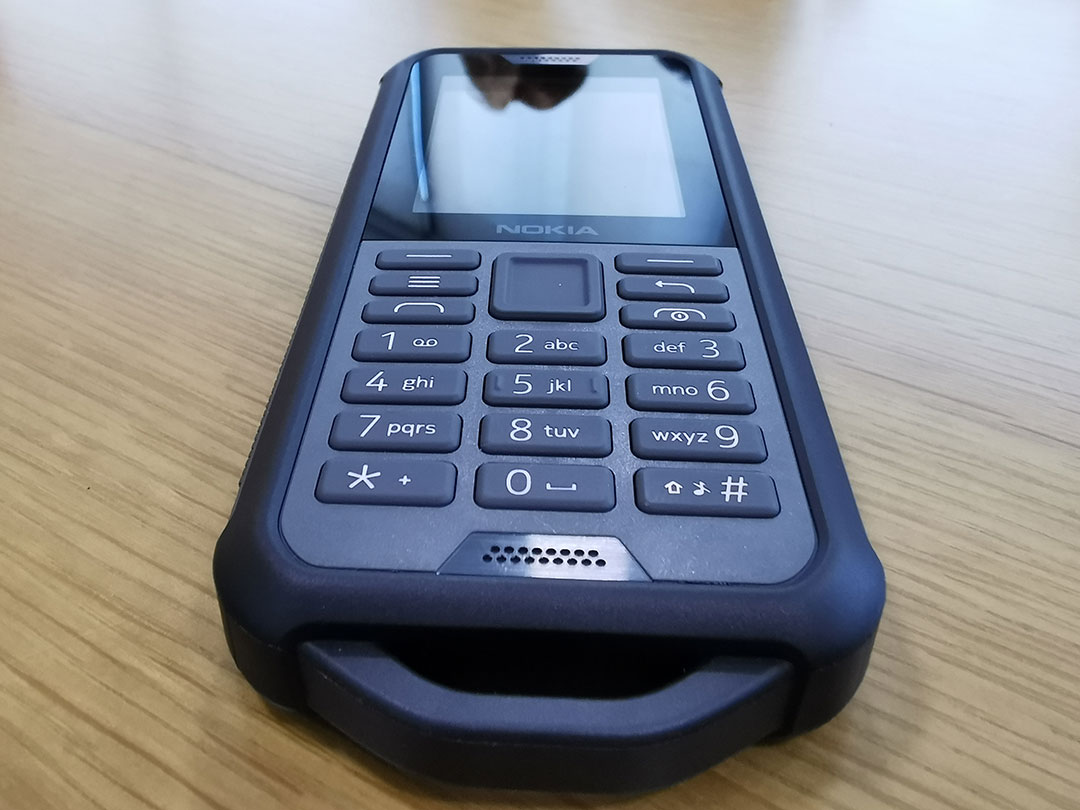 Nokia_800_Tough_-feature_phone – CriticReviewer.com